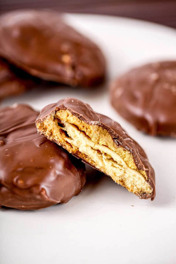 TAGALONG COOKIES (Girl Scout Copycat Recipe) - Baking Beauty