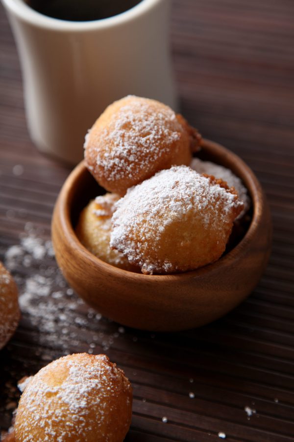 MY ITALIAN GRANDMA'S ZEPPOLE- Baking Beauty