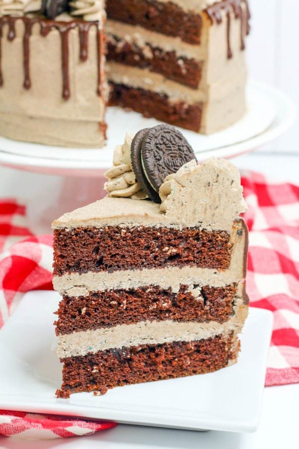 Moist Oreo Cake With Oreo Buttercream - Baking Beauty