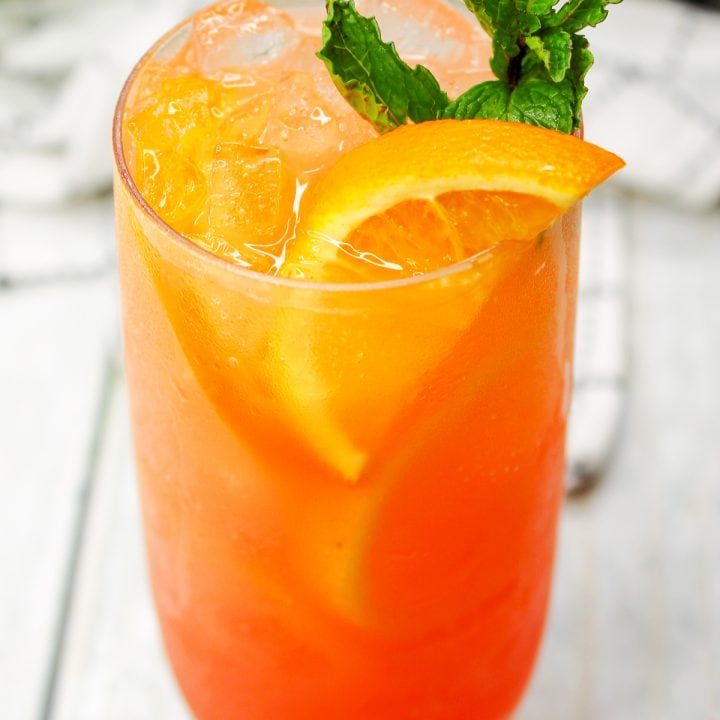 REFRESHING AZALEA COCKTAIL - Baking Beauty